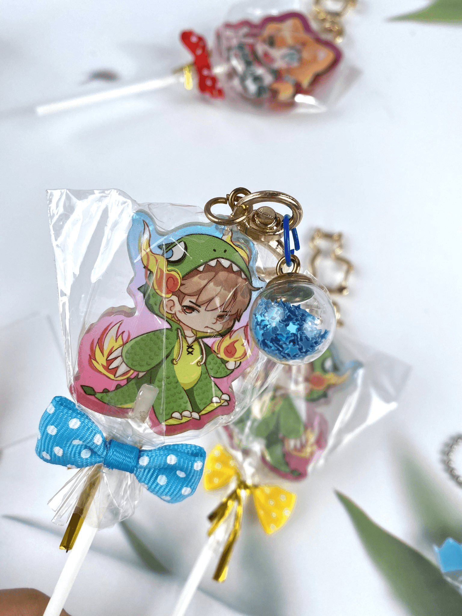 4 creative Tips On DIY Acrylic Keychain for artist design – VOGRACE